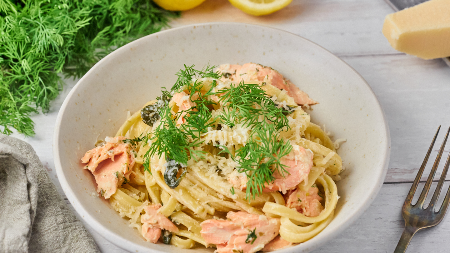 Pasta med laks og creme fraiche | Mælkerforfremtiden.dk Pasta med laks og creme fraiche | Mælkerforfremtiden.dk